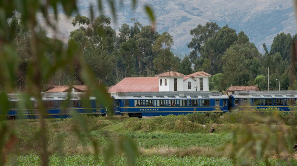 Expedition | Low cost | Economy Train to Machu Picchu | PeruRail