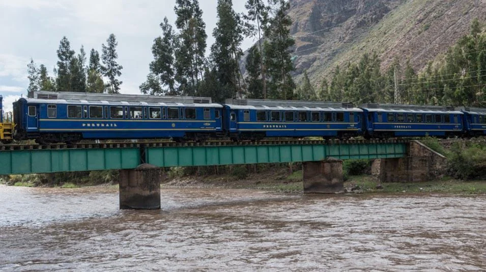 Expedition | Low cost | Economy Train to Machu Picchu | PeruRail